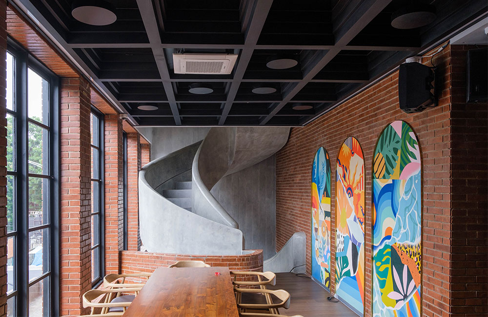 UMBO Kitchen & Lounge